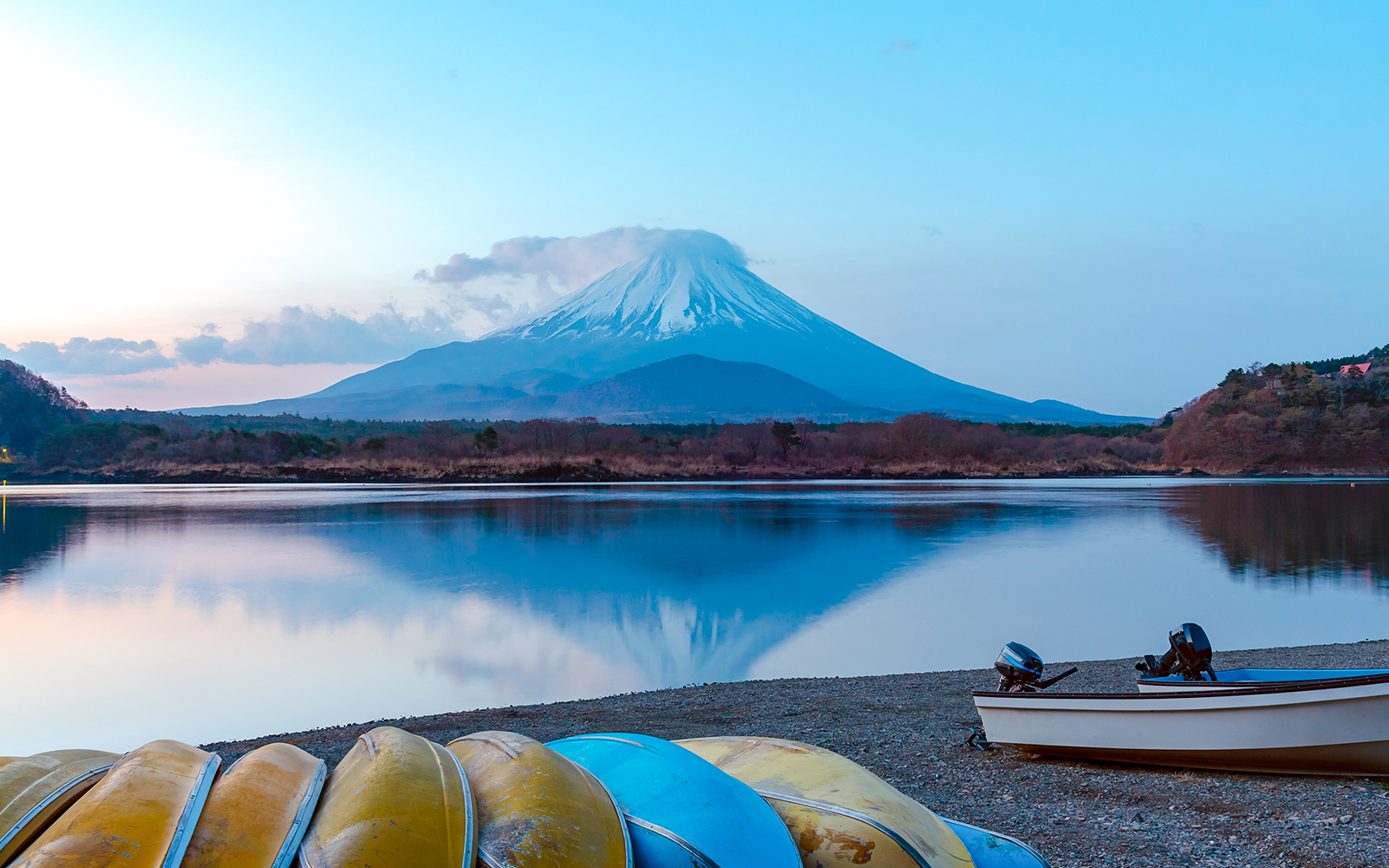 Mt. Fuji - Top, Hoogte, Vorming, Uitbarsting & Feiten